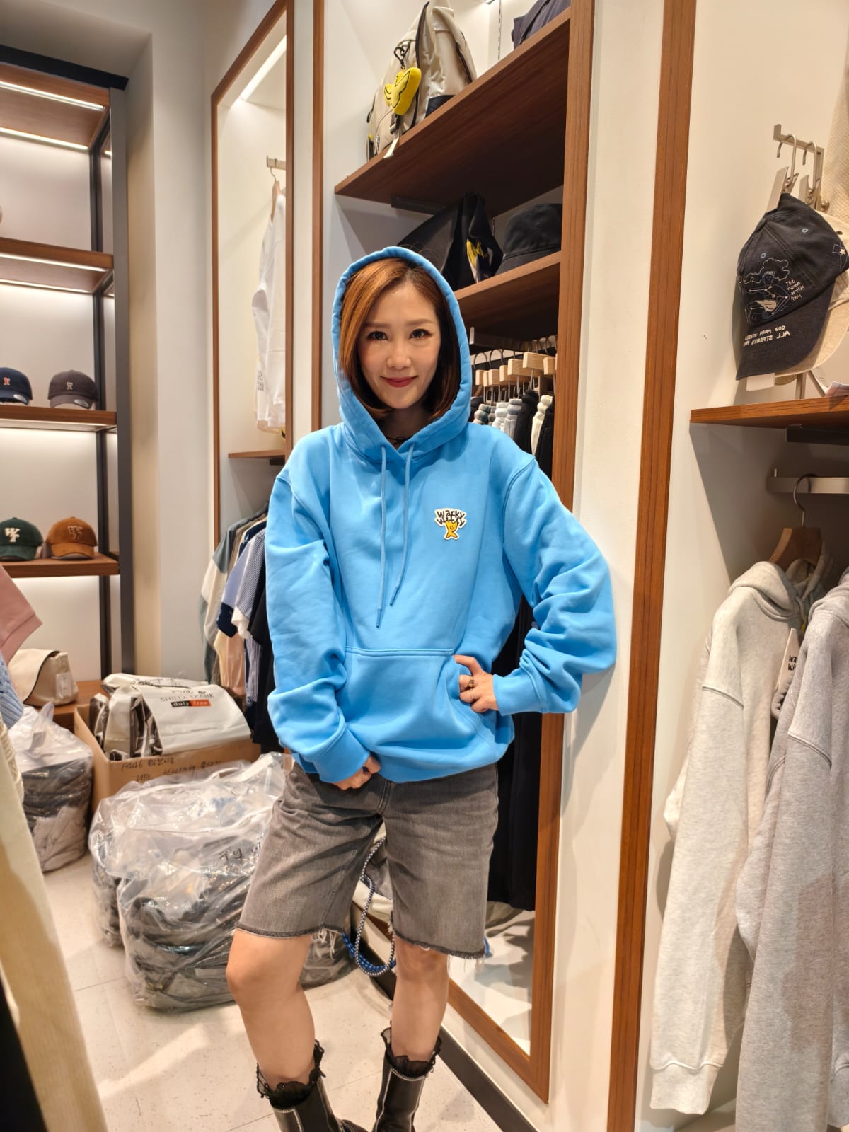 韓國直送 WACKY WILLY - Basic Logo Wappen Hood Blue